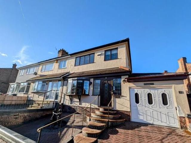 Victoria Road, Bebington, 3 Bedroom End