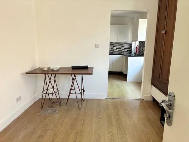 Victoria Road, Bedford, MK42