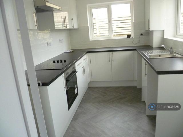Victoria Road, Bournemouth, BH1 4 bed terraced house to rent £1,647 pcm £380 pw