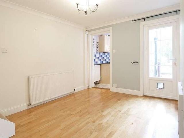 Victoria Road, Chichester, PO19