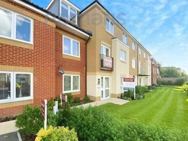 Victoria Road, Farnborough, 2 Bedroom Apartment