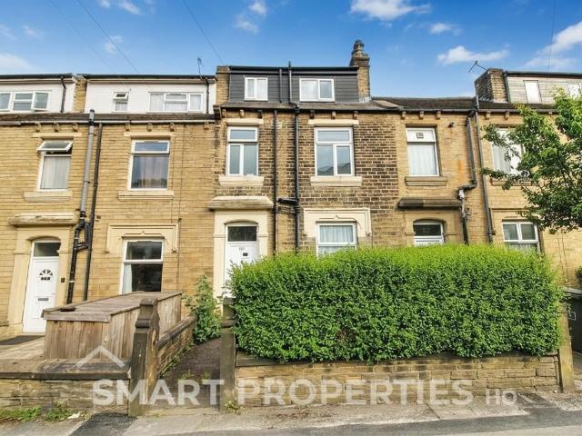 Victoria Road, Huddersfield HD1, 4 bed terraced house to rent, £1,100 pcm | PrimeLocation