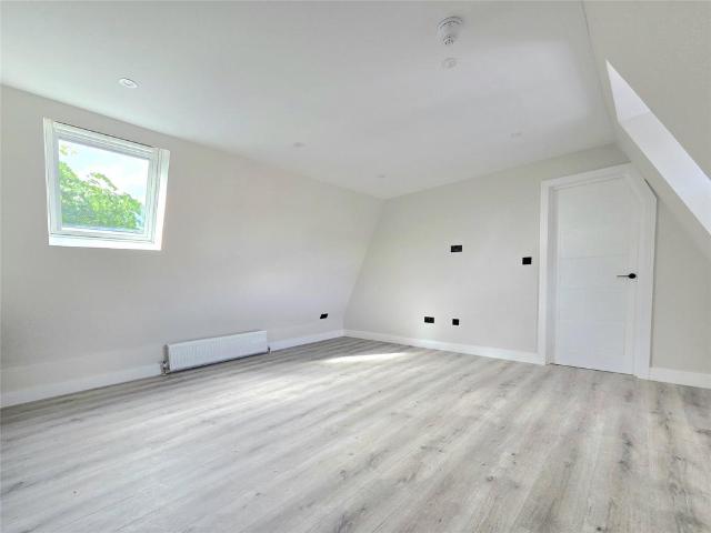 Victoria Road, Kent TN13 3 bed apartment to rent £2,050 pcm £473 pw