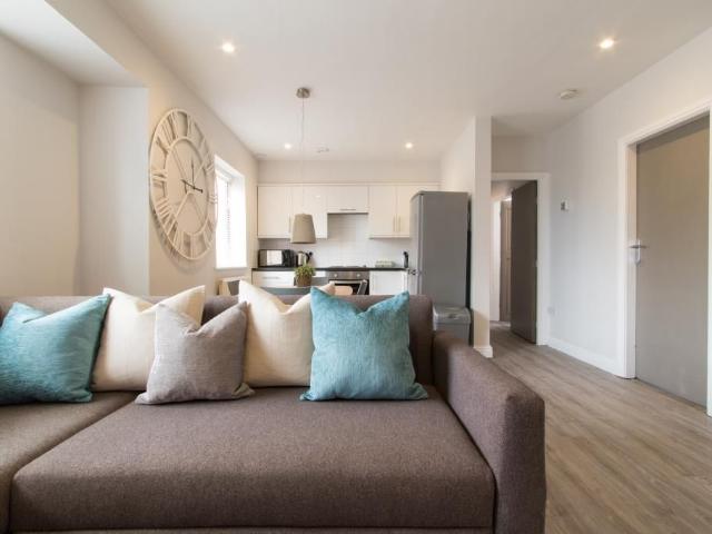 Victoria Road, Leeds LS6, 3 bed flat to rent, £676 pppm | PrimeLocation