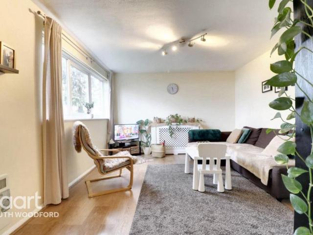 Victoria Road, London 2 bed flat to rent £2,000 pcm £462 pw