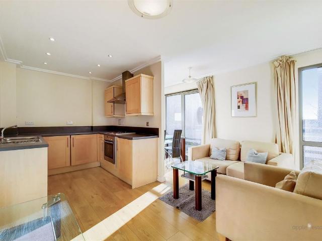 Victoria Road, London W3, 1 bed flat to rent, £1,650 pcm | PrimeLocation