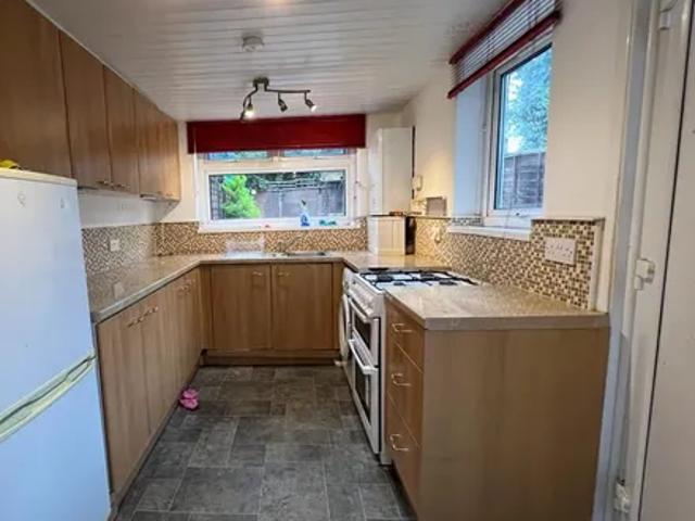 Victoria Road, London, IG11 8PY, United Kingdom | 3 bed townhouse for rent #165417299 | Rentberry