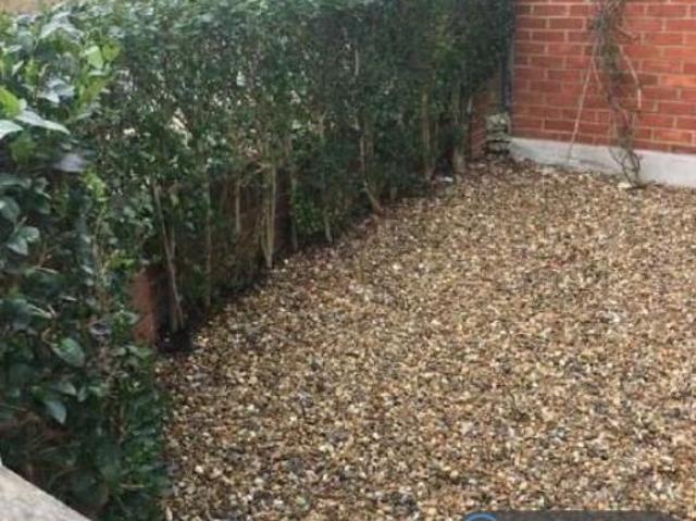 Victoria Road, Ruislip, HA4 2 bed end of terrace house to rent £2,100 pcm £485 pw