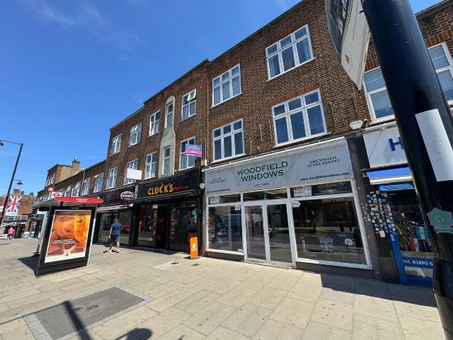 Victoria Road, Ruislip Manor HA4, 2 bed flat to rent, £1,800 pcm | PrimeLocation