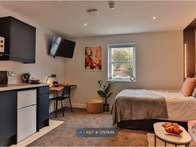 Victoria Road, Swindon SN1, Room to rent, £775 pcm | PrimeLocation