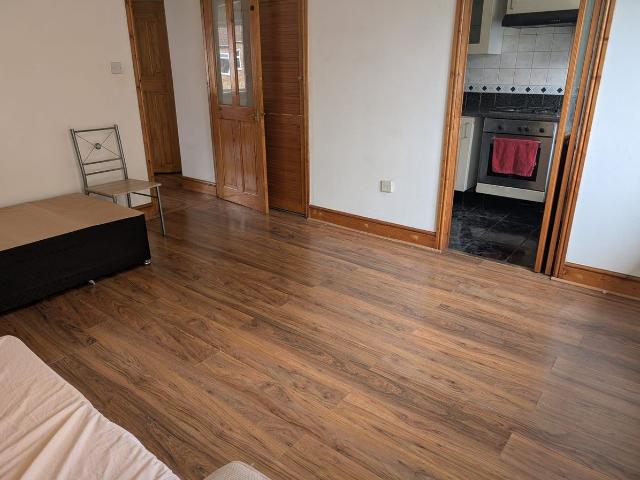 Victoria Road, Slough SL2, 1 bed flat to rent, £1,200 pcm | PrimeLocation