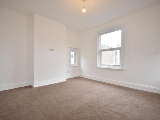Victoria Road West, Thornton Cleveleys FY5, 2 bed flat to rent, £675 pcm | PrimeLocation