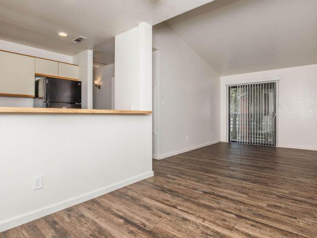 Victoria Square Apartment Homes