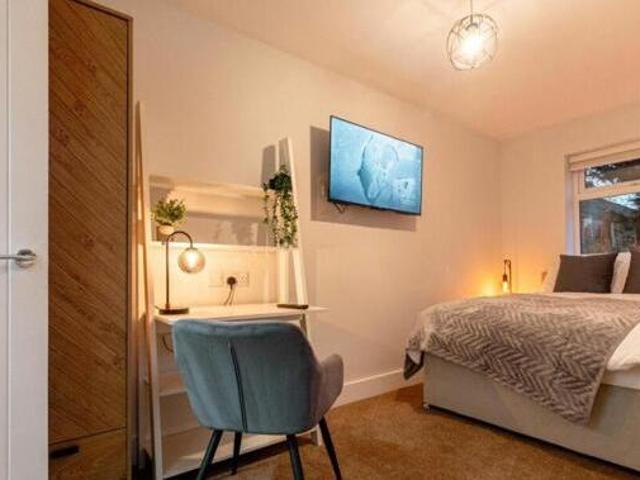 Victoria St, 1 Bedroom House