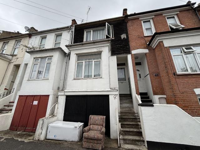 Victoria Street, Chatham ME4, 3 bed terraced house to rent, £1,400 pcm | PrimeLocation