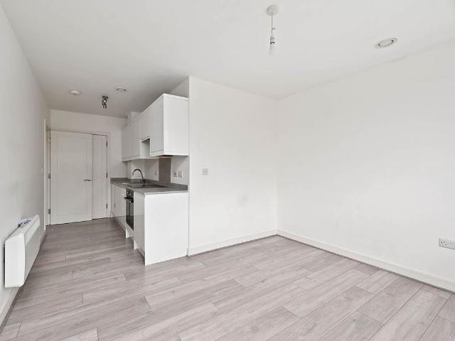 Victoria Street, Basingstoke RG21, 1 bed flat to rent, £1,075 pcm | PrimeLocation