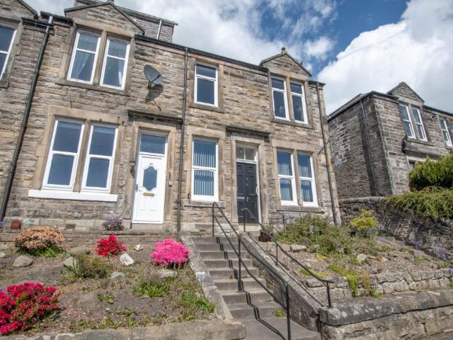 Victoria Street, Dunfermline KY12, 2 bed flat to rent, £675 pcm | PrimeLocation