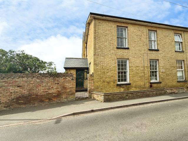 Victoria Street, Ely CB6, 2 bed property to rent, £1,150 pcm | PrimeLocation