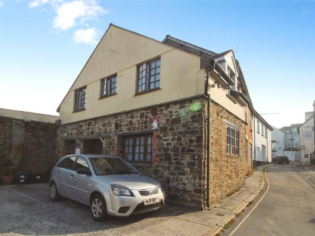 Victoria Street, Holsworthy, Devon EX22, 2 bed semi detached house to rent, £725 pcm | PrimeLocation