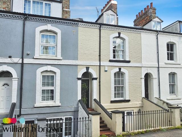 Victoria Street, Harwich CO12, 2 bed flat to rent, £875 pcm | PrimeLocation
