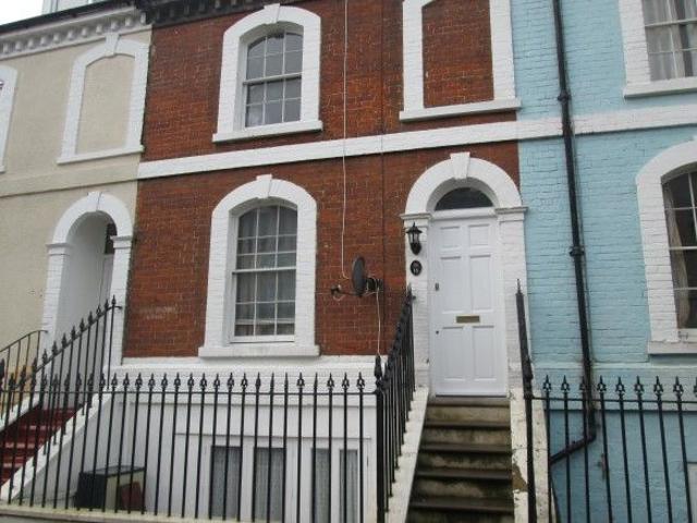 Victoria Street, Harwich, Essex CO12, 3 bed town house to rent, £950 pcm | PrimeLocation