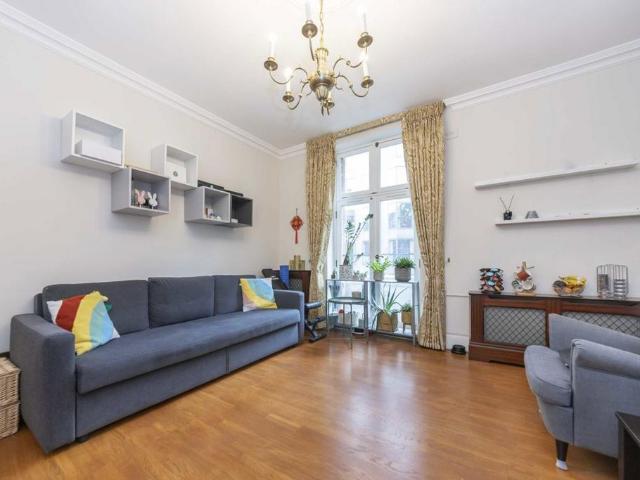 Victoria Street, London SW1H 1 bed flat to rent £2,999 pcm £692 pw