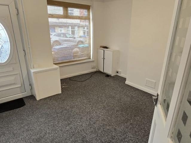 Victoria Street, Mansfield NG18, 2 bed terraced house to rent, £725 pcm | PrimeLocation