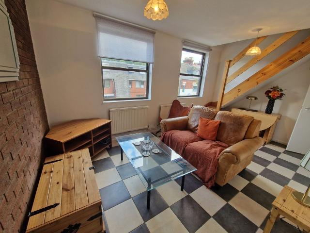 Victoria Street, St. Albans AL1, 2 bed flat to rent, £1,750 pcm | PrimeLocation
