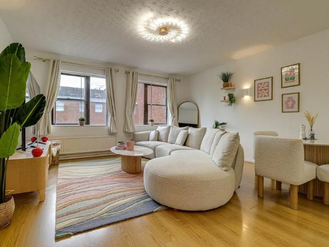 Victoria Street, St Albans, AL1 3SY