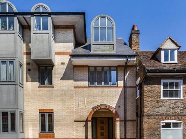 Victoria Street, St Albans, 2 Bedroom Flat