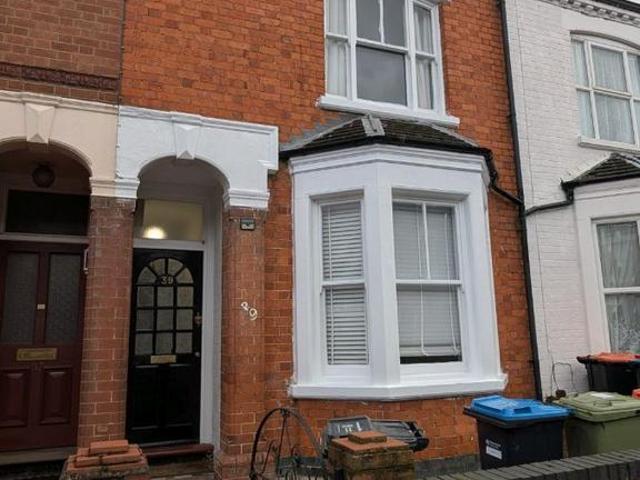 Victoria Street, Wolverton, Milton. 3 bed terraced house to rent £1,550 pcm £358 pw
