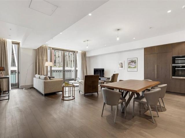 Victoria Street, Westminster, London. 2 bed apartment to rent £7,500 pcm £1,731 pw