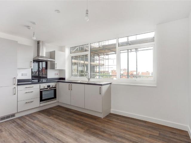 Victoria Street, Victoria Street B70, 1 bed flat to rent, £775 pcm | PrimeLocation