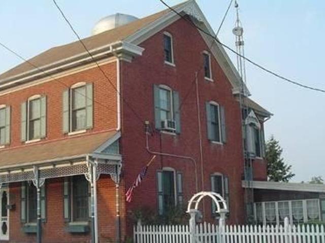 Victorian Home + additional carriage house apt./garage for sale in New Oxford, Pennsylvania