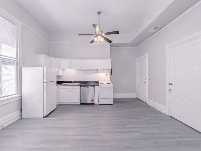Victorian Village Apartments Studio Apartment for Rent at 39 Trammell St Sw, Marietta, GA 30064