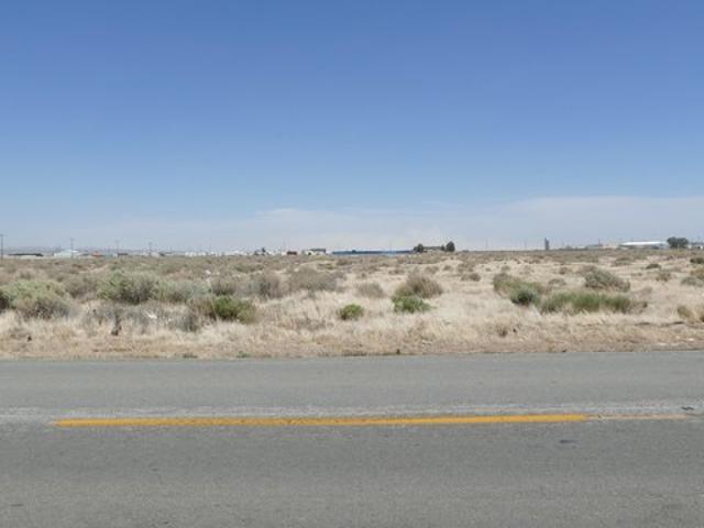 Vic 20th St W and Patterson Rd, Rosamond, CA 93560