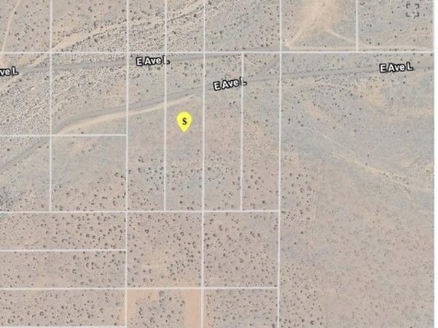 Vic Ave, Lancaster, CA 93535