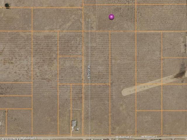Vic Ave, Lancaster, CA 93536