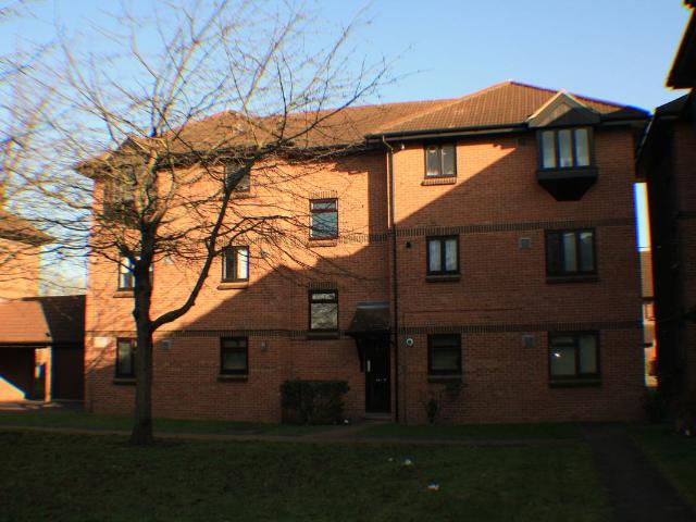 Vicarage Way, Colnbrook, Slough SL3, Studio to rent, £850 pcm | PrimeLocation