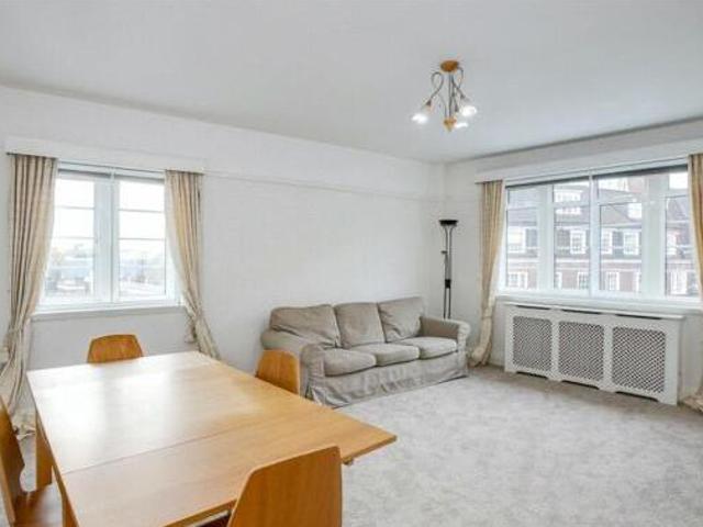 Vicarage Court, Vicarage Gate, 2 Bedroom Apartment