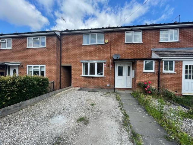 Vicarage Close, Bromsgrove. 3 bed terraced house to rent £1,275 pcm £294 pw