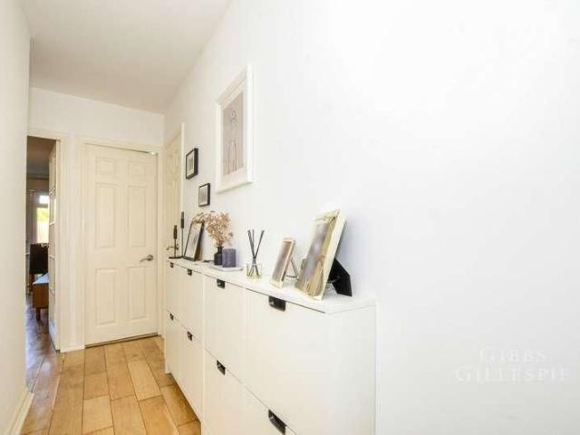 Vicarage Close, Northolt, UB5