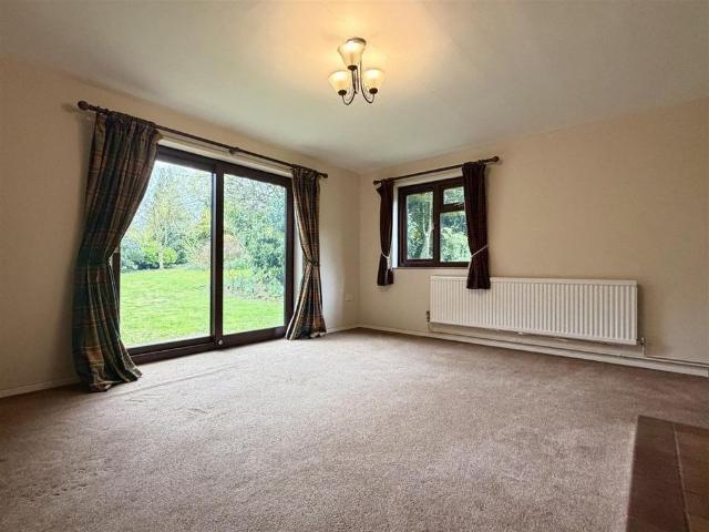 Vicarage Drive, Wadworth, Doncaster