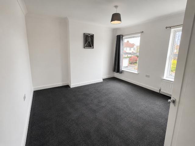 Vicarage Farm Road, Hounslow TW5, 4 bed flat to rent, £1,950 pcm | PrimeLocation