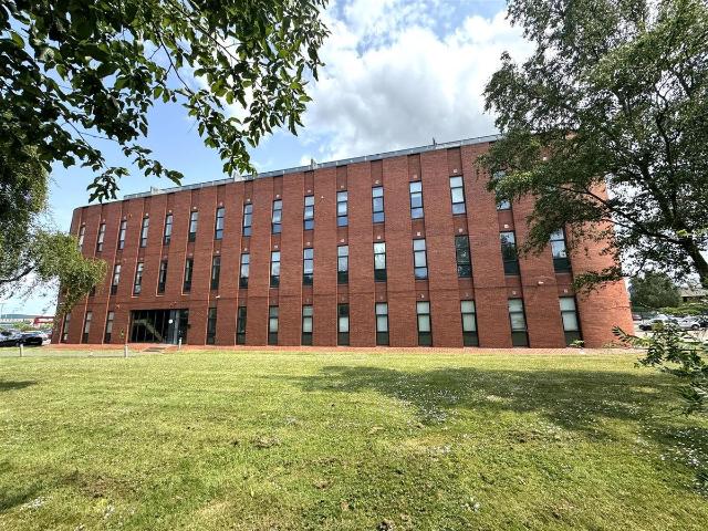Vicarage Farm Road, Peterborough PE1, 2 bed flat to rent, £895 pcm | PrimeLocation
