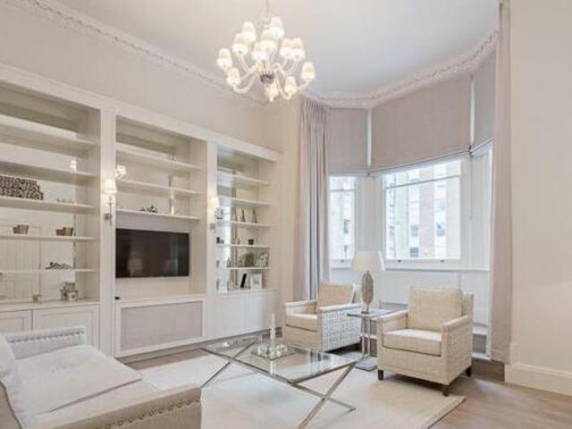 Vicarage Gate, London, 2 Bedroom Flat