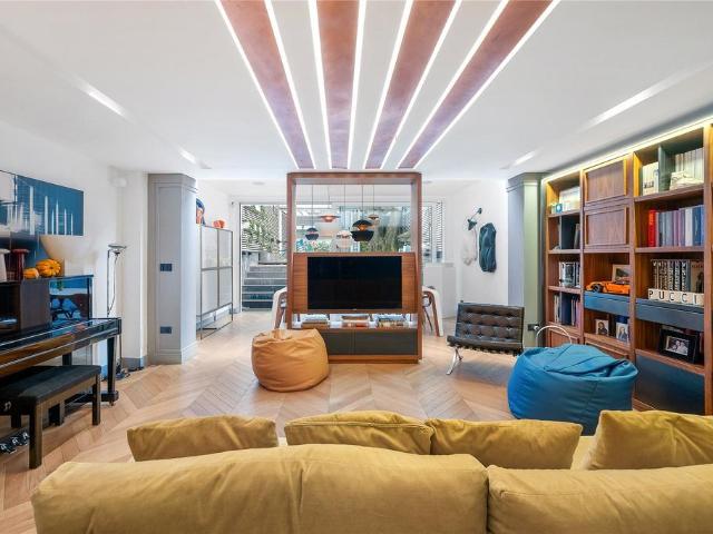 Vicarage Gate, London, W8 4 bed terraced house to rent £27,950 pcm £6,450 pw