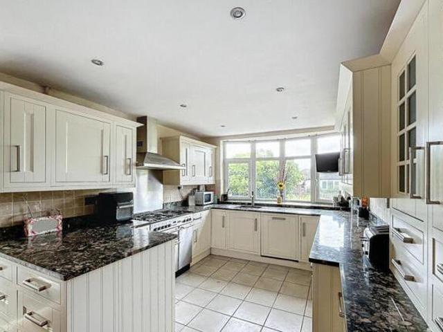 Vicarage Lane, North Weald, 4 Bedroom Detached