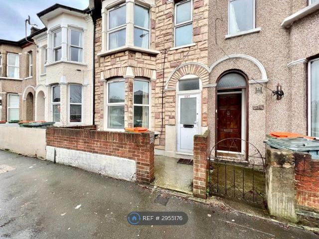 Vicarage Lane, London E15, 4 bed terraced house to rent, £3,200 pcm | PrimeLocation