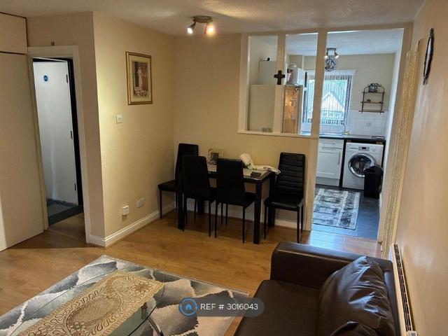 Vicarage Lane, London E6, 1 bed flat to rent, £1,500 pcm | PrimeLocation